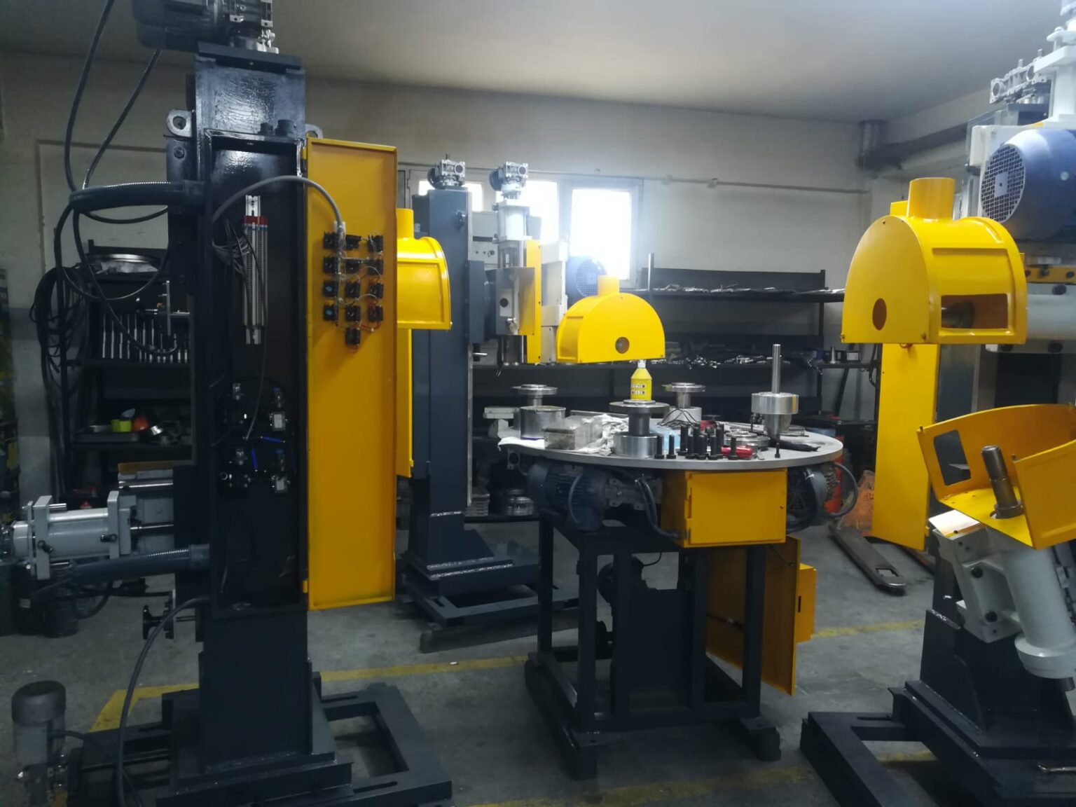Rotating Head Polishing Machine for Utensils